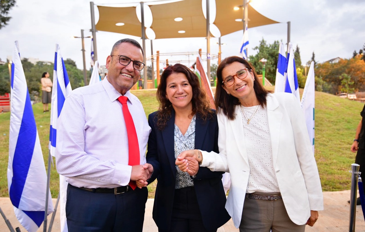 Keren Kayemeth LeIsrael - KKL-JNF - A Cycling Track, a Beautiful Lake ...